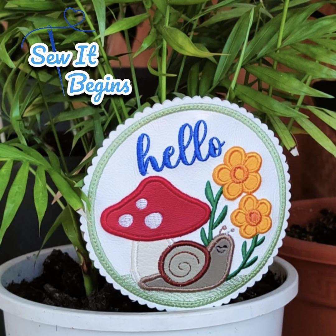 Hello Snail and Mushroom Sign 4", 5", 6" & 8" Circle Decoration - Digi ...