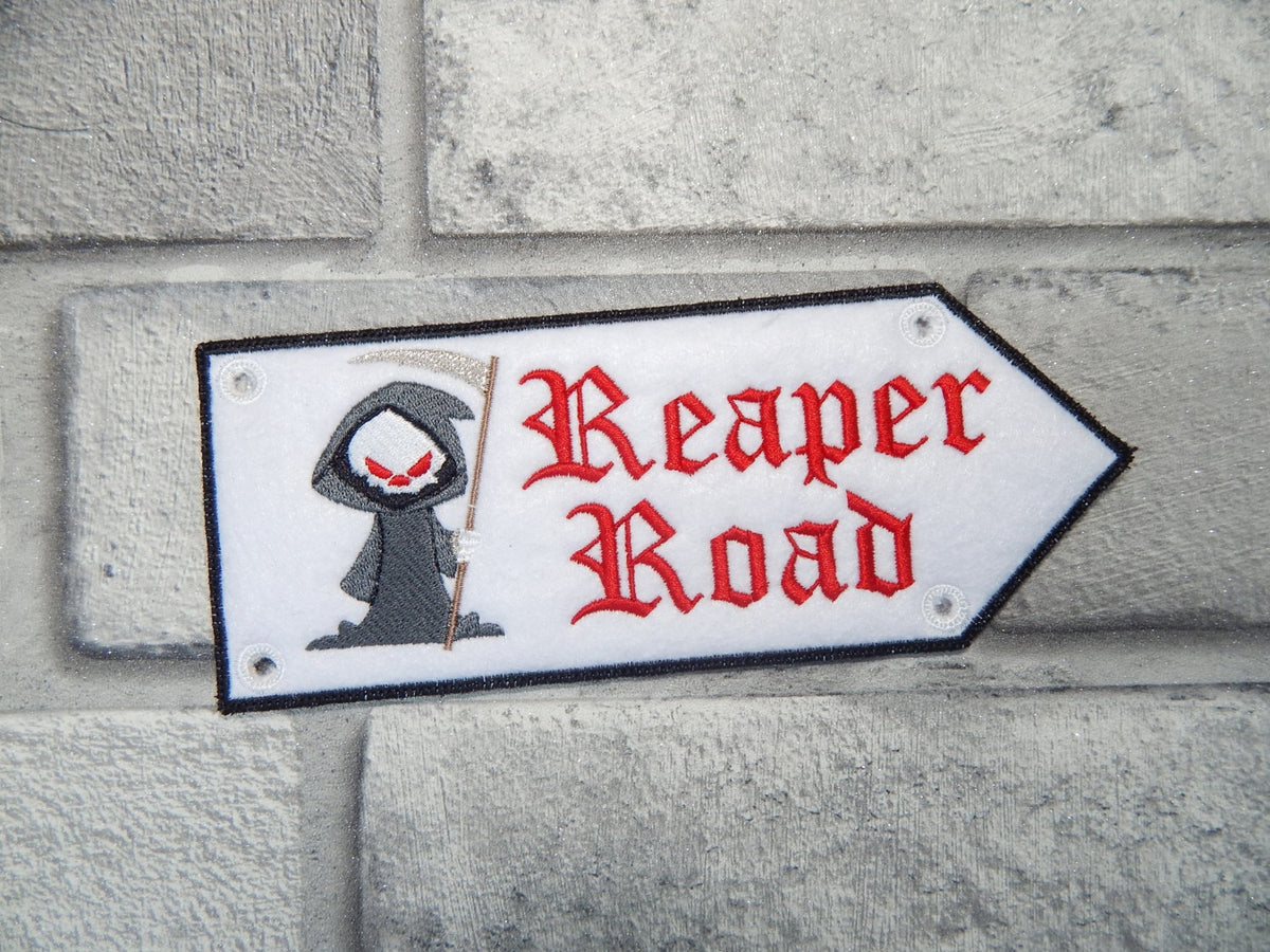 Halloween Spooky Direction Signs with 4 separate designs – Sew it ...
